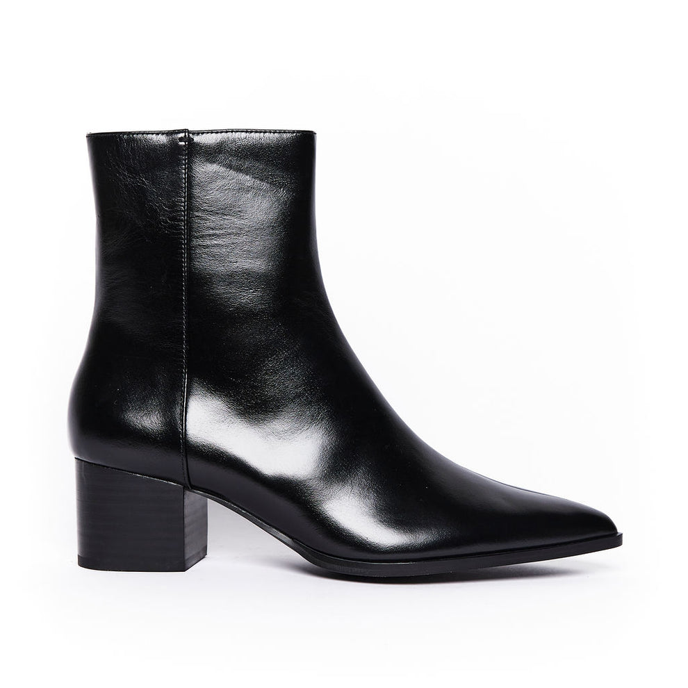 CHALET Black – ELYSON